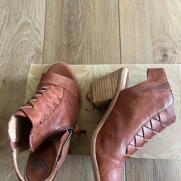 Sofft | Shoes | Sofft Womens Size 8 Mckenna Color Cognac | Poshmark
